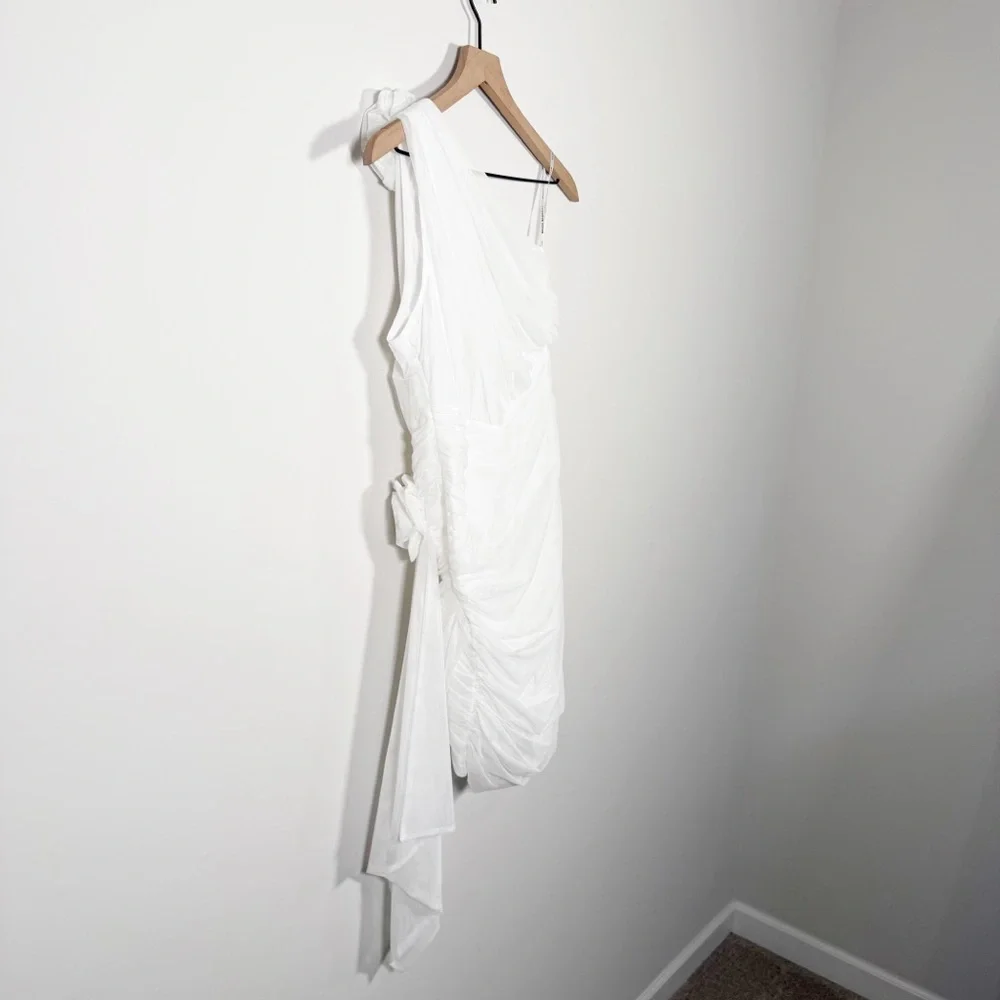 Bella Barnett | Dresses | Nwt Bella Barnett Maggie One Shoulder Mesh ...